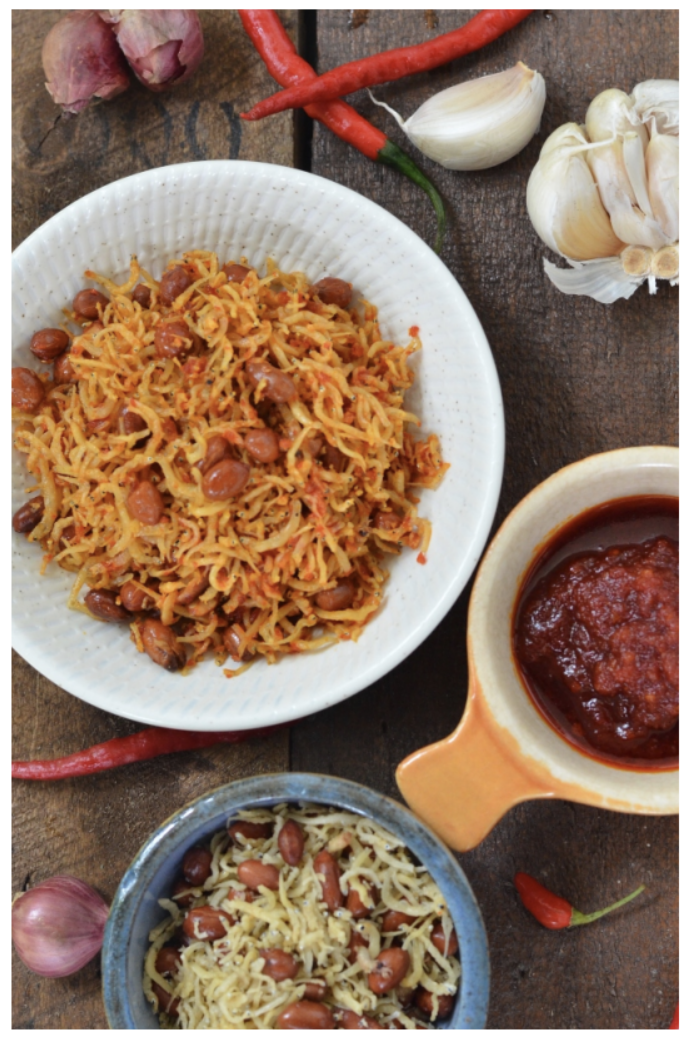 Indonesian Medan Food: Sambal Teri Kacang, awet renyah