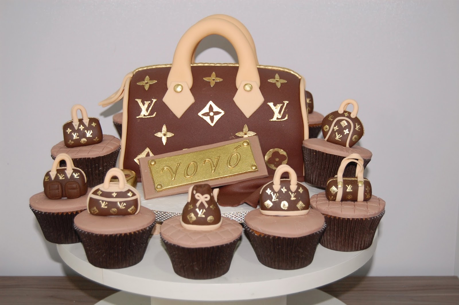 Sami Cakes: Bolo Louis Vuitton