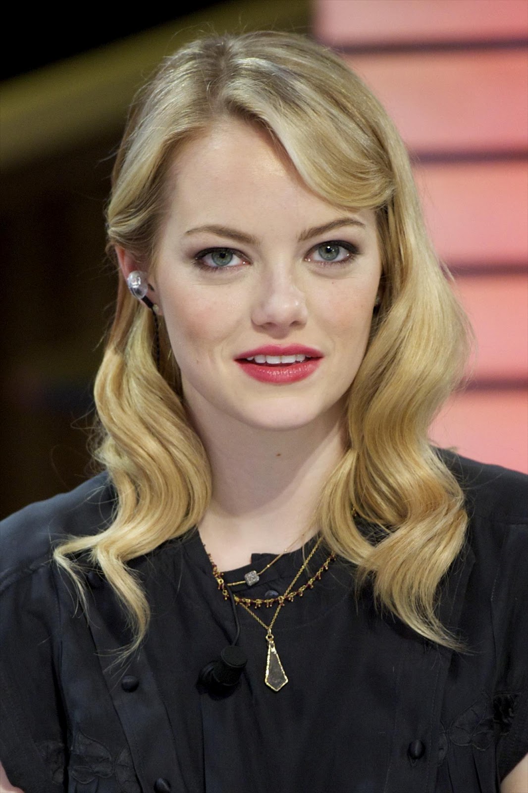 Hollywood actress Emma Stone at TV show HQ Walpapers-2 |Beautiful ...