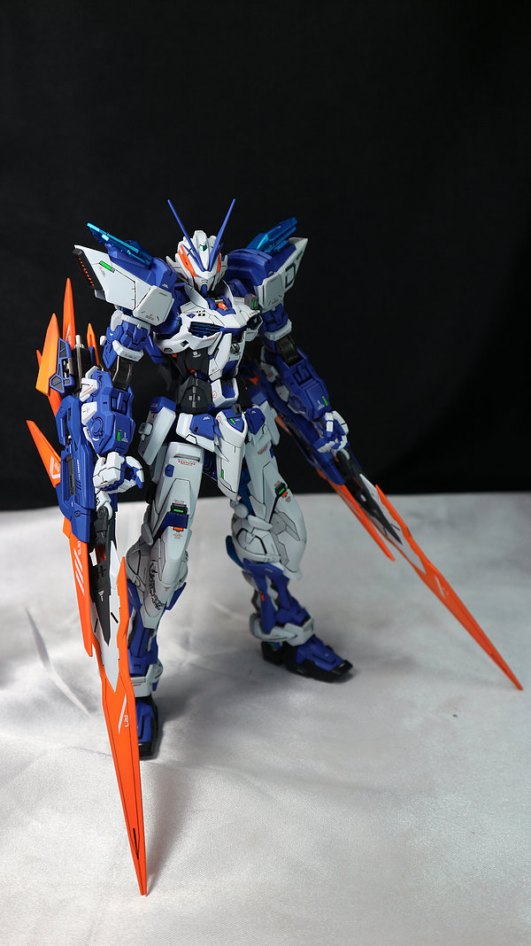 Custom Build: MG 1/100 Gundam Astray Blue Frame D