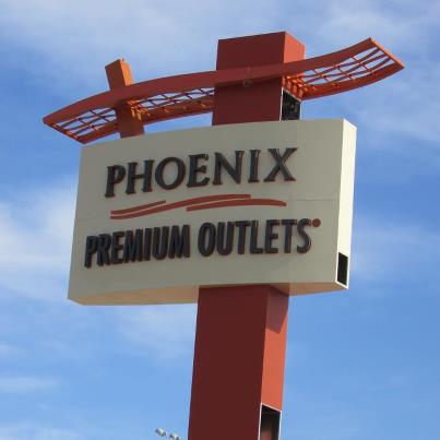 Phoenix Premium Outlets Opens