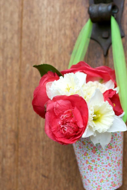 fort & field: MAY DAY BASKETS