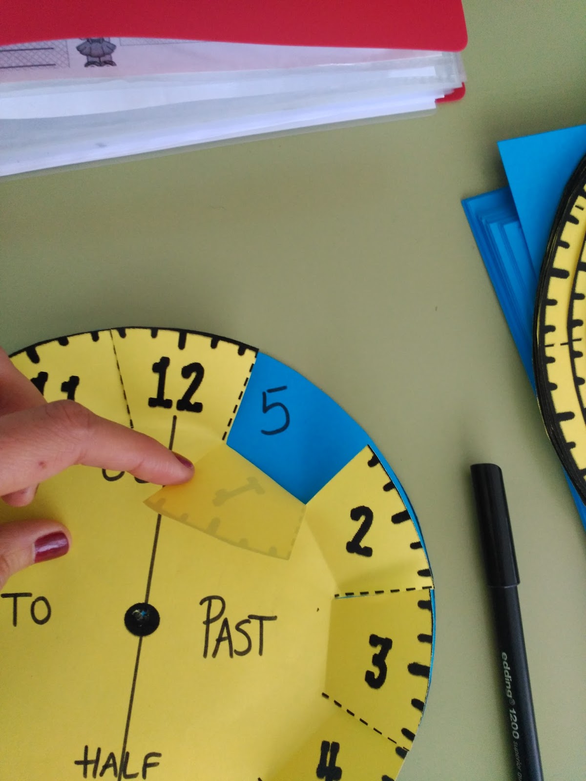 ENGLISH: 3rd Grade. CLOCK ACTIVITY HOMEWORK