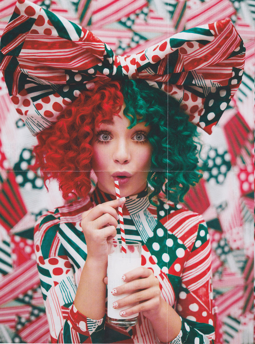 Encarte: Sia - Everyday Is Christmas - Encartes Pop