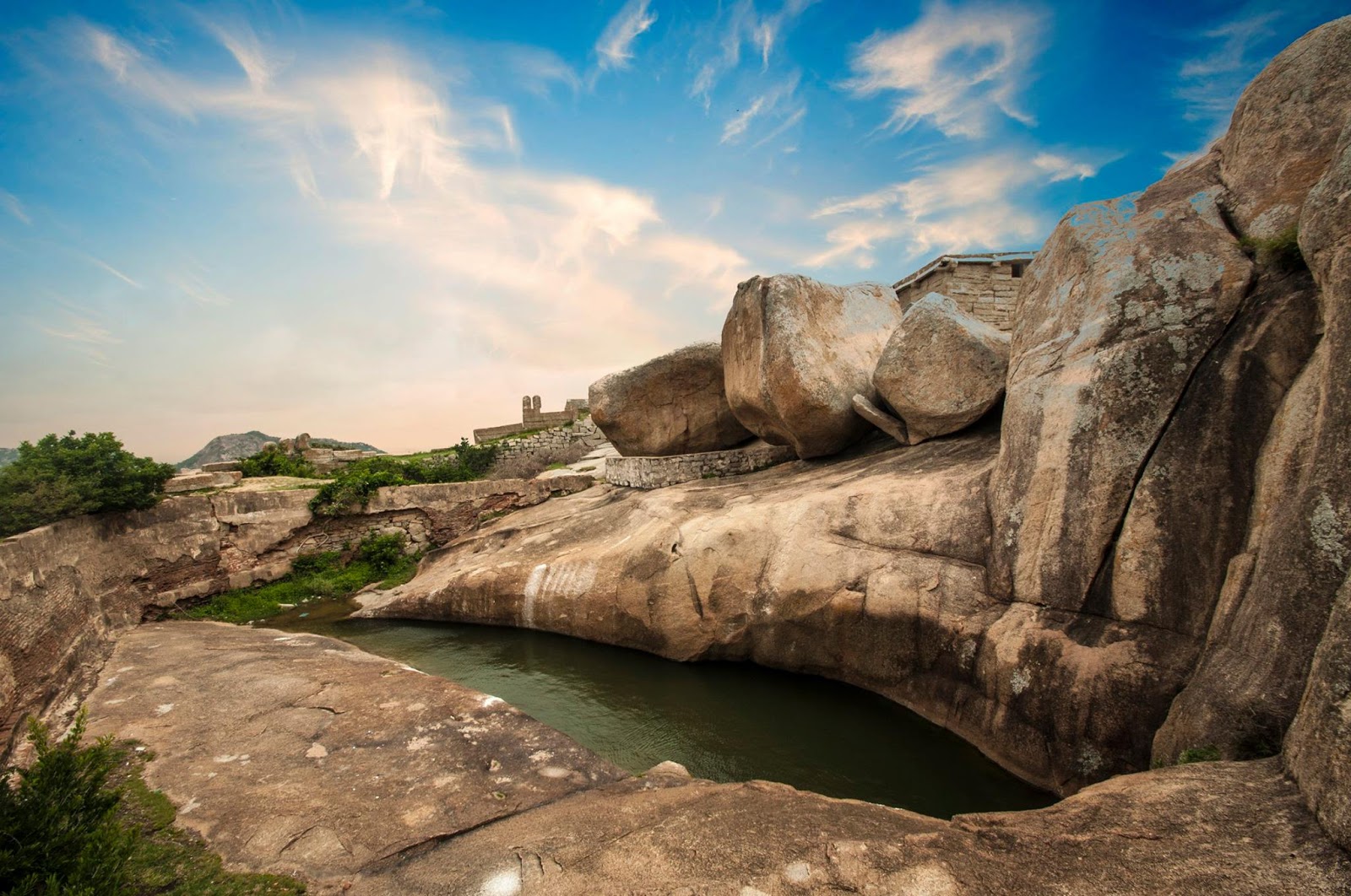 Day trek to Gudibande Fort and Avalabetta Hillock