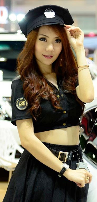 The Uniform Girls: [PIC] Cosplay motor show girls police uniforms