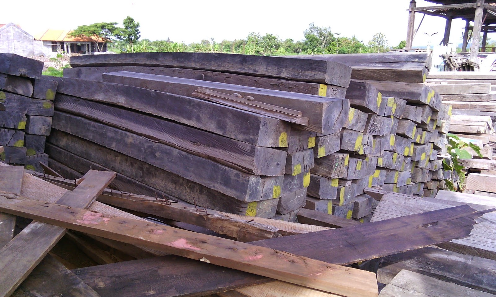 Papan Pintu Besi Nuansa Kayu Ide Top!