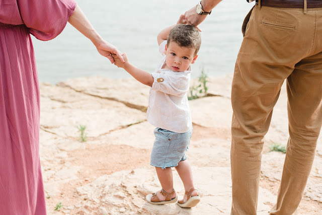 Our Lake Grapevine Maternity Photoshoot for Poppy Monroe | Jordan Dunaway