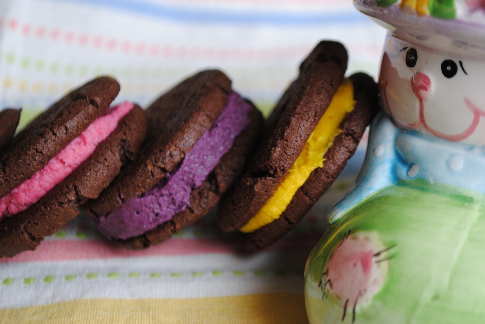 Lori's Lipsmacking Goodness: Faux Oreos, aka Chocolate Sandwich Cookies