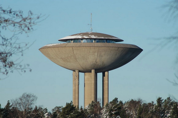 THE WORLD GEOGRAPHY: 14 Unique Water Towers From Around the World