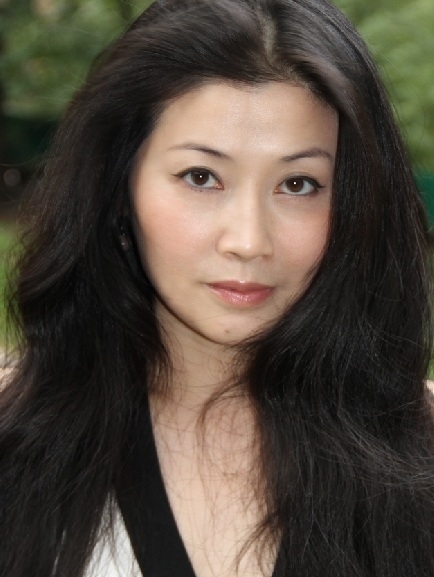 Lady Xia Long Press Room: Biography | 龙霞简历