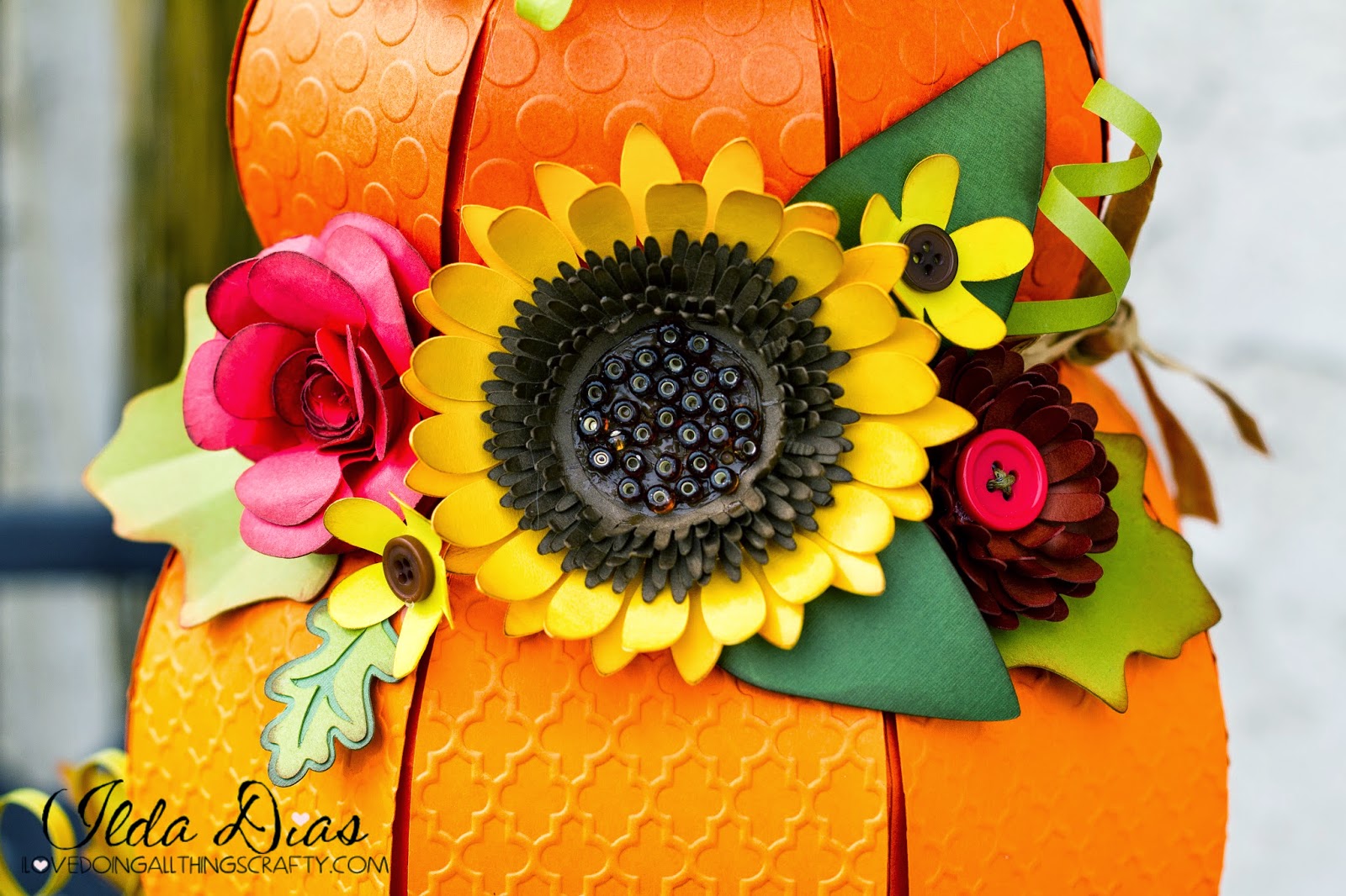 I Love Doing All Things Crafty: Fallin' Pumpkins 3D Paper Centerpiece ...