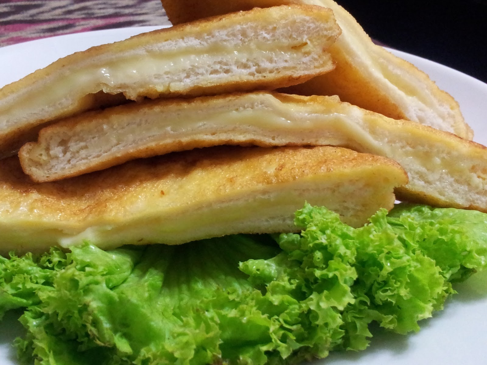 Mama Aimi Najla Arissa: Roti Goreng Telur Cheese ermmmmm