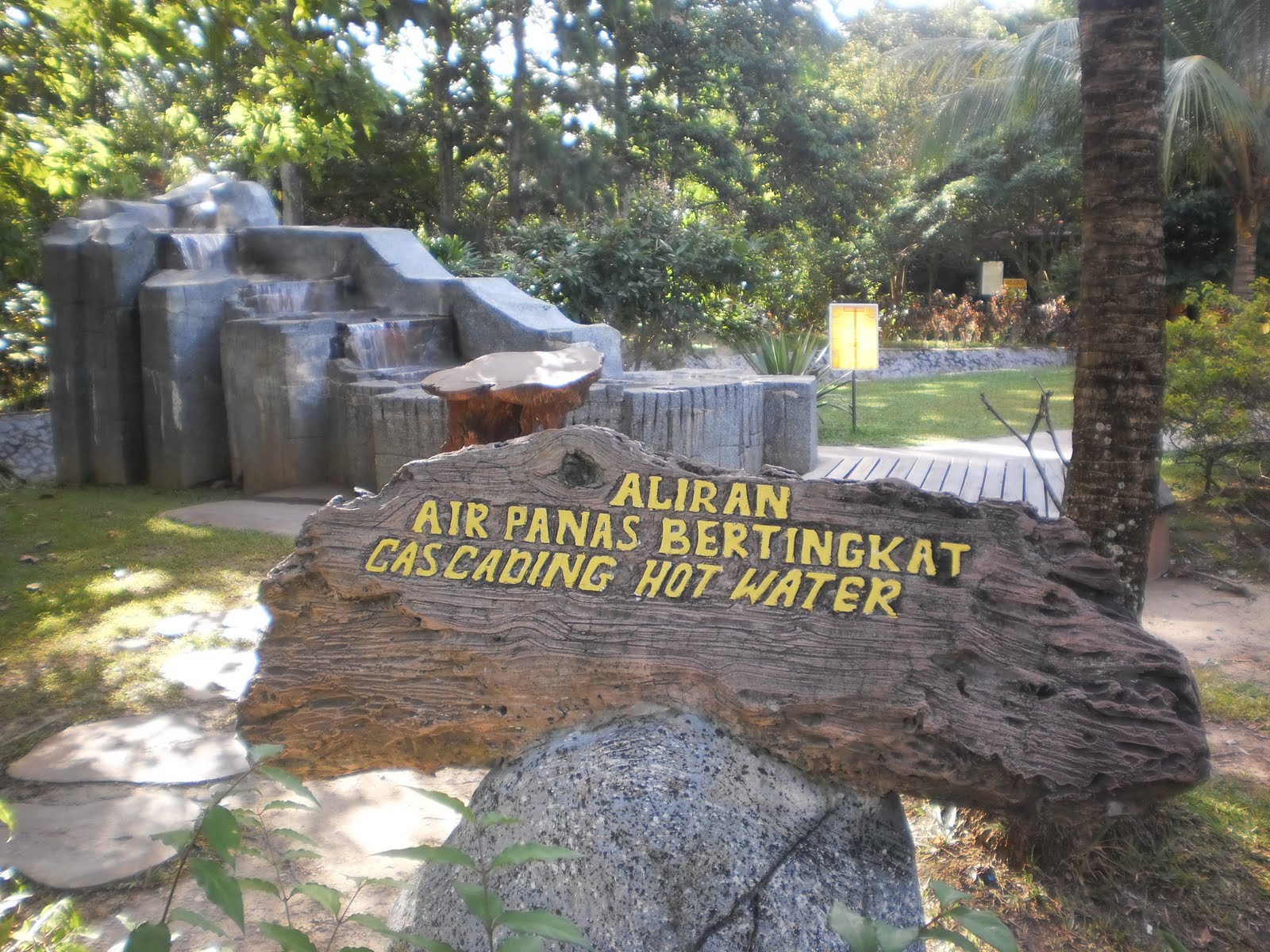 ~~AiMan GrEaT~~: Felda Residence Hot Springs, Sungkai, Perak