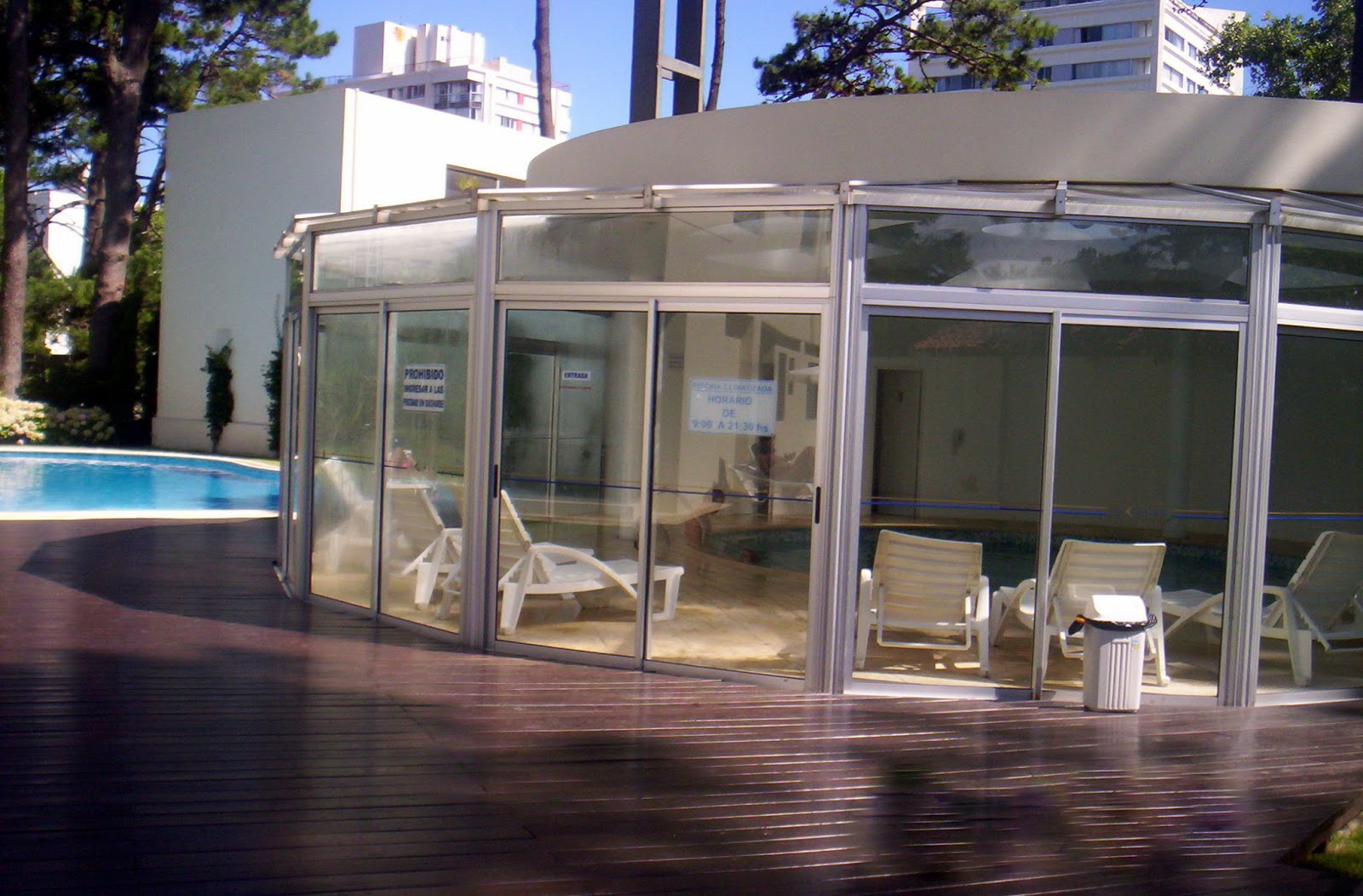 EDIFICIO "12 LUNAS". PUNTA DEL ESTE.