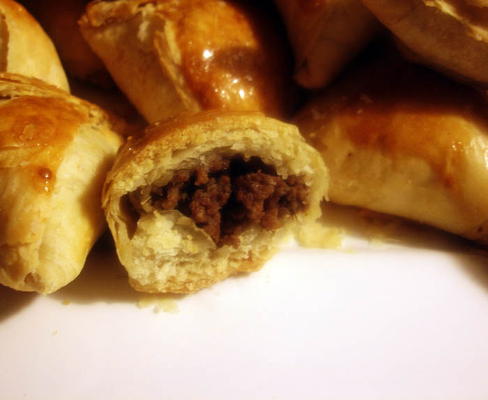 libyan food: Arabic Savoury Pastries: Bureek Muwaraq بوريك مورق