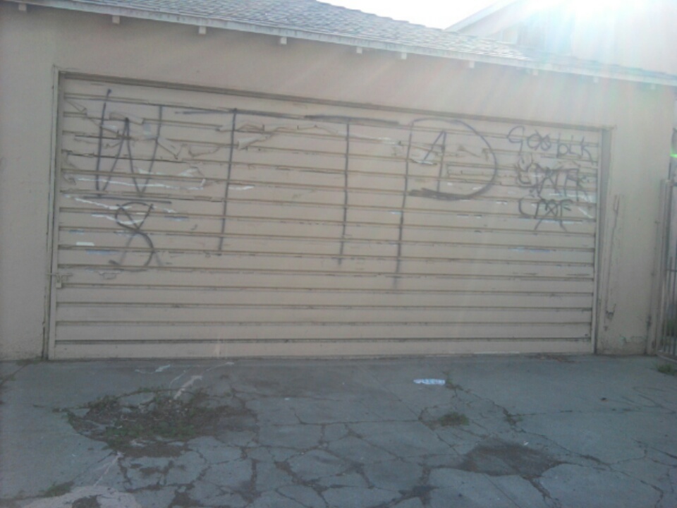 blood gangs graffiti: Tree top piru ( compton , TTP )