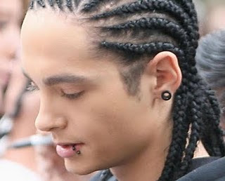 PIERCINGS EN LOS LABIOS, DE MODA HACE ALGUNOS AÑOS : PIERCING ORIGINAL ...