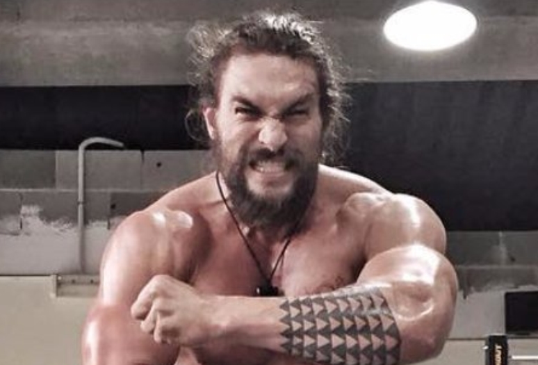 White Wolf : Jason Momoa performs the New Zealand Haka war dance
