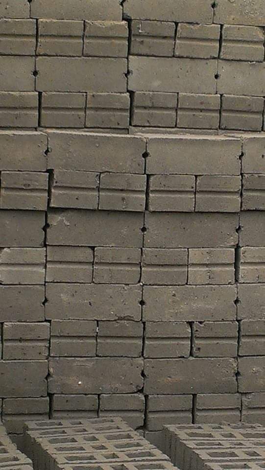 Les agglos à parpaing ou briques