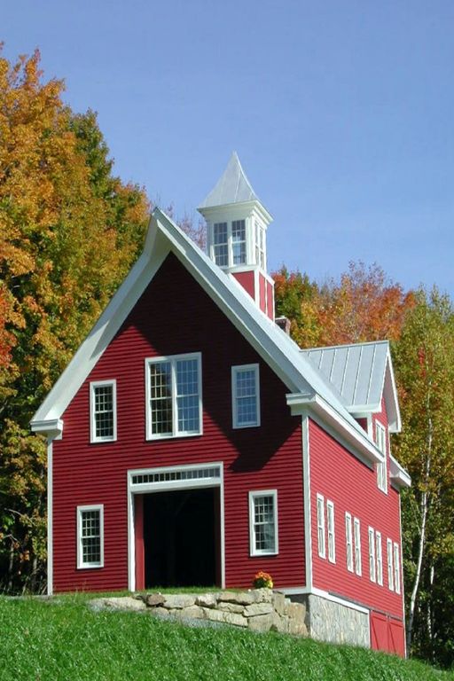 Sweet House Dreams: 1783 Antique Cape Cod in Bridgewater Corners, Vermont