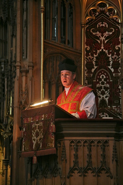 New Liturgical Movement: Photos from Mass at the High Altar of York Minster