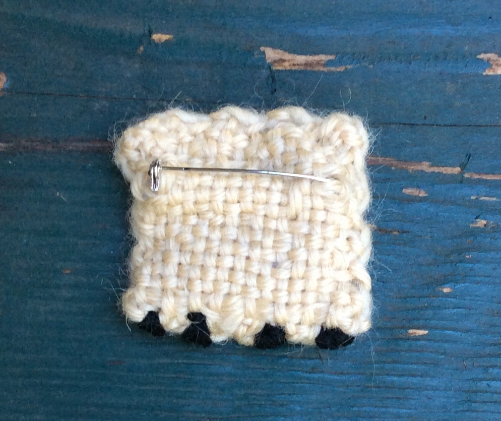 Pin Loom Weaving: Weave a Sheep Pin