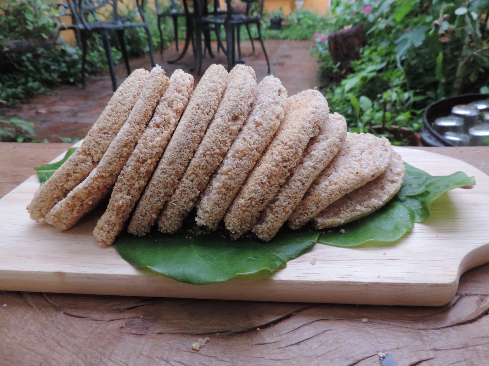 come-se: Beiju de mandioca com amendoim