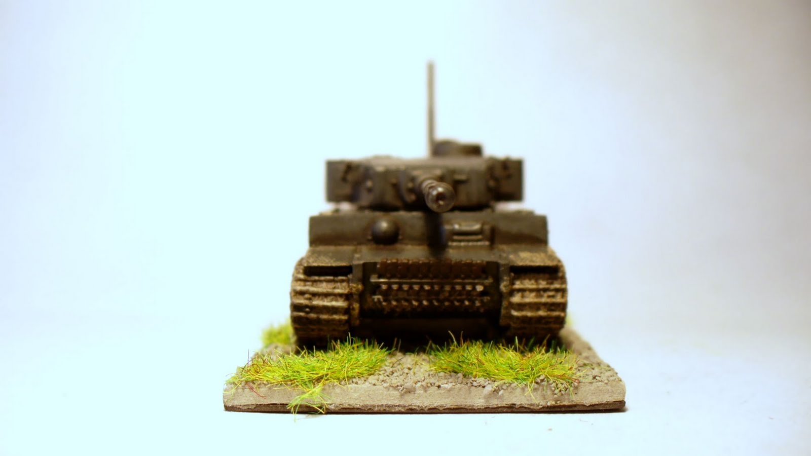 O BRIGADEIRO: PzKpfw VI Tiger I Heavy Tank w/Snorkel Fording Pipe