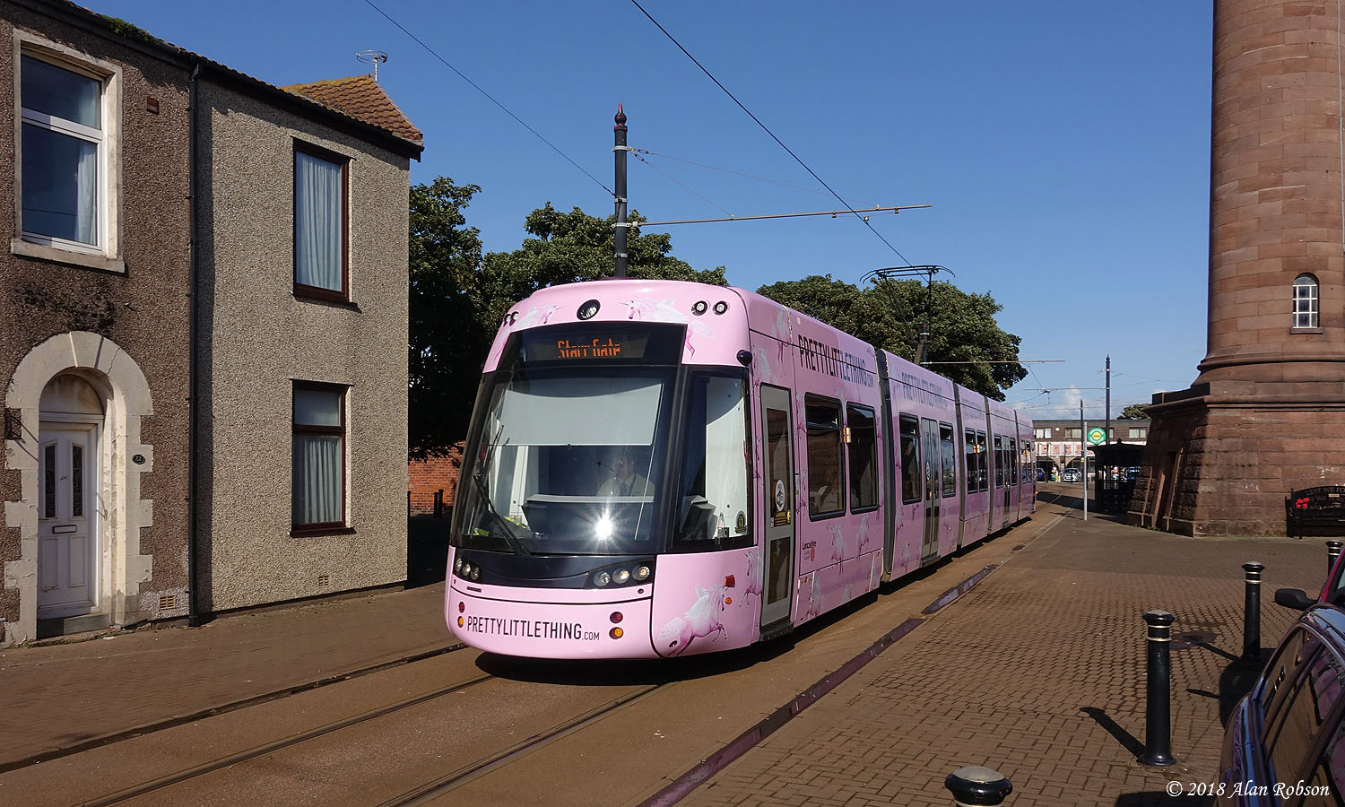 Blackpool Tram Blog: Flexity 016 in the Pink