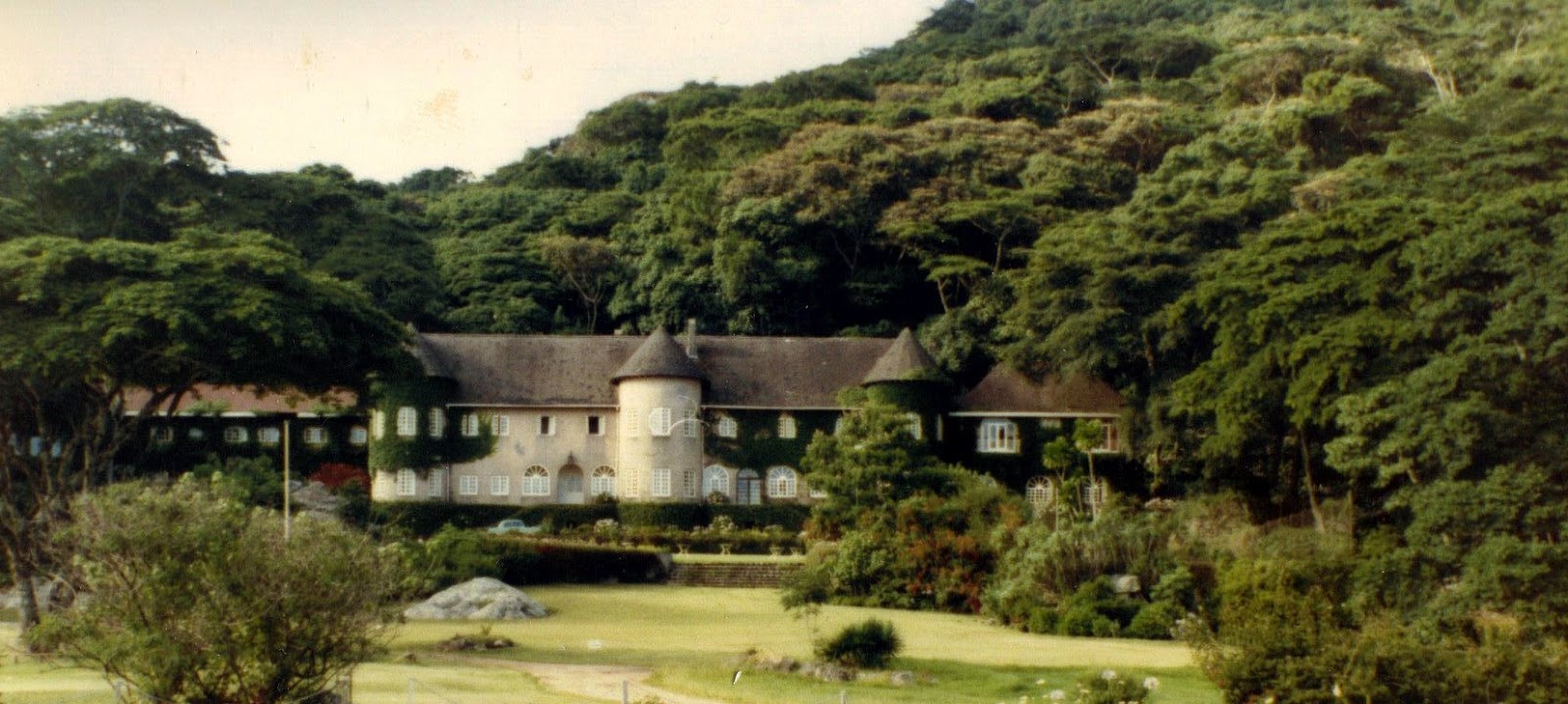 Travels With My Wife: 1980 - ZIMBABWE Exploratory Visit - Inyanga and Vumba