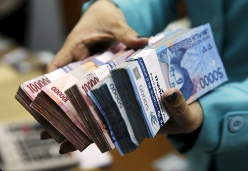 PERBEDAAN PASAR UANG DAN PASAR MODAL DALAM DUNIA BISNIS