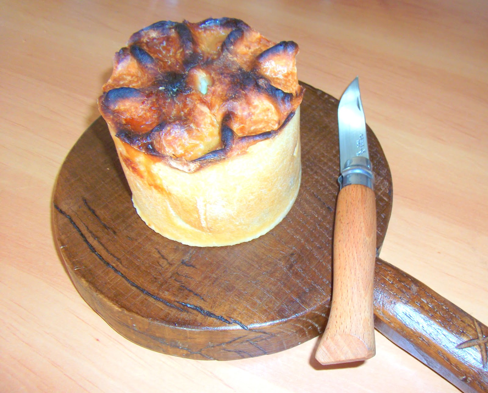 Magnon's Meanderings: Cro's 'Lumberjack' Pork Pie.
