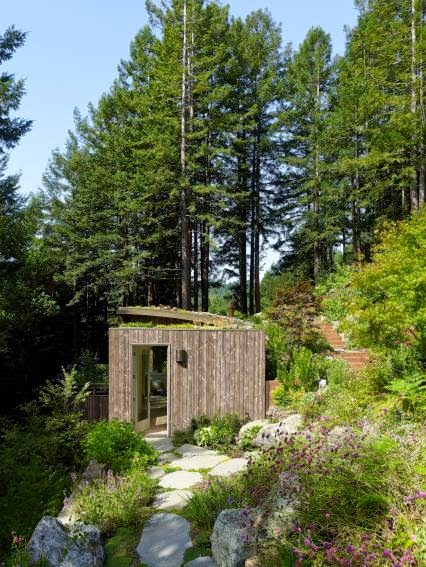 Coolest Cabins: Grass roof cabin