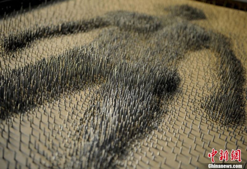 The crazy stuff: amazing Arts made by screws