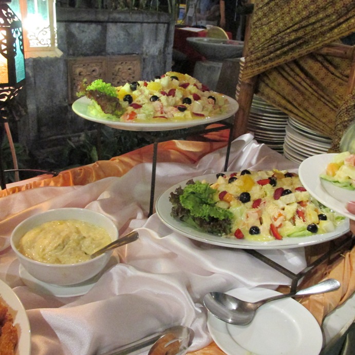 Menikmati makan malam di Resto Nine Surabaya | Dwi Puspita Lifestyle ...