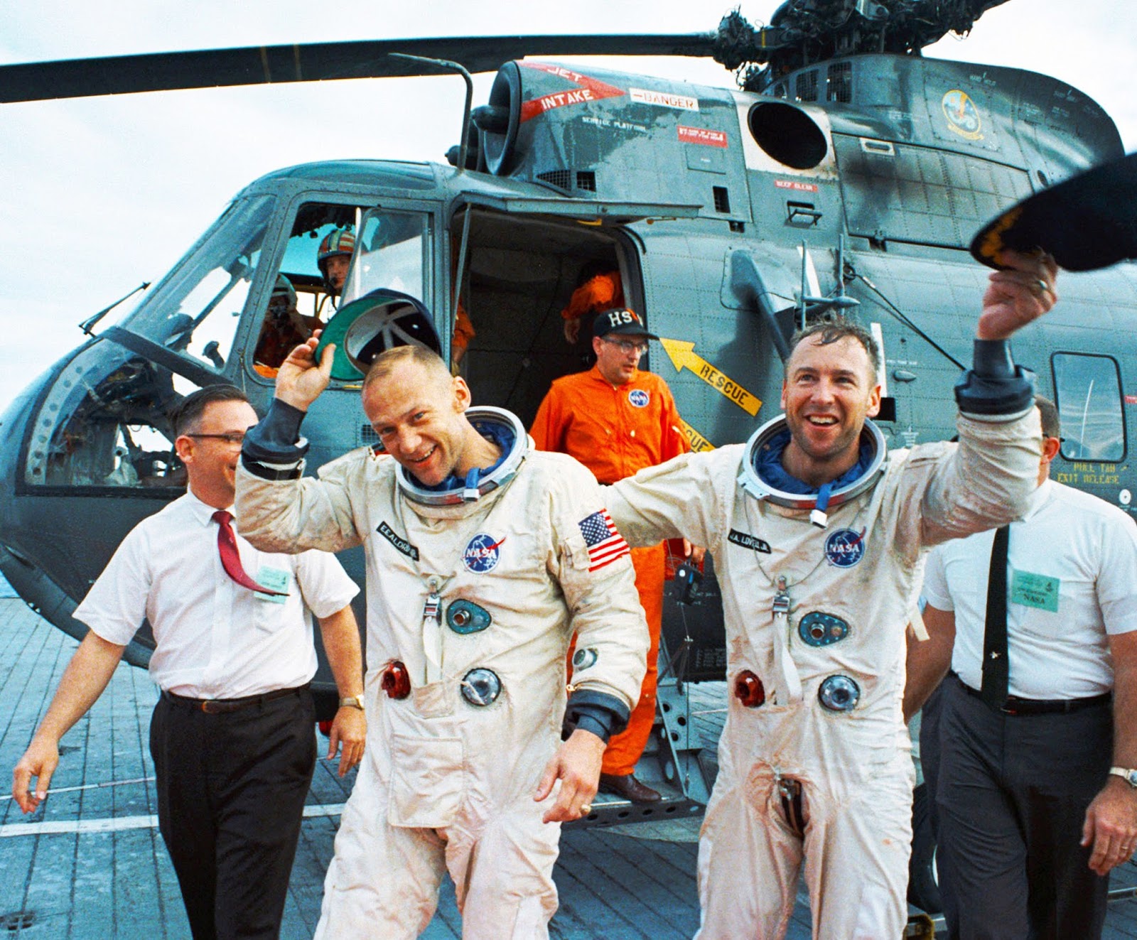 Orbiter.ch Space News: Gemini XII Crew Masters the Challenges of Spacewalks