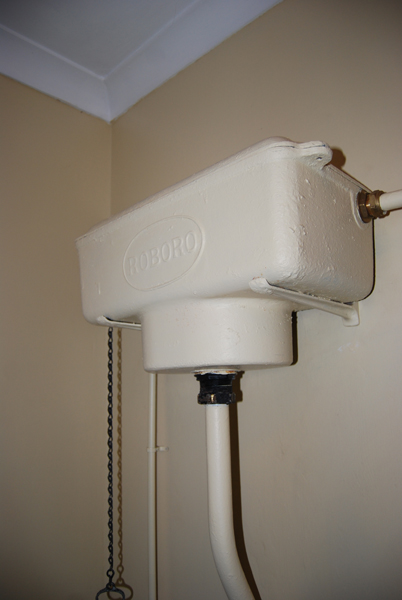 Archaeology of domestic life in early 20th century Britain: Lymehurst ...