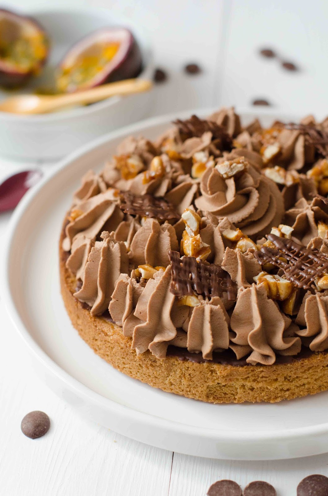 Tarte au chocolat au lait et fruits de la passion - Cerise et Praline