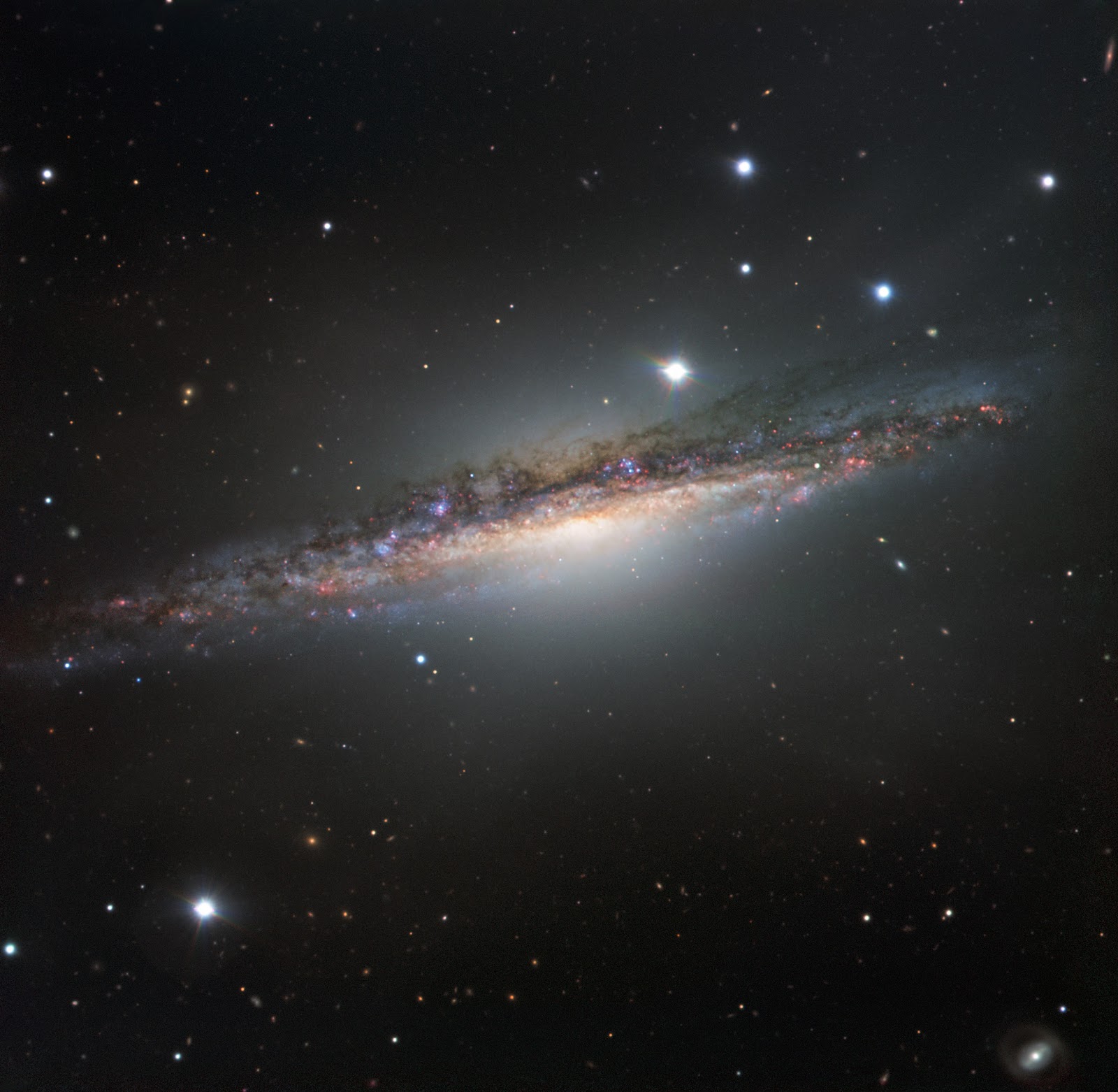 Spiral Galaxy NGC 1055 | Earth Blog