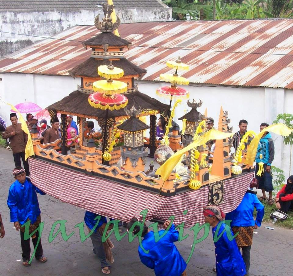 Gebyar Ritual 1 Suro Gunung Kawi