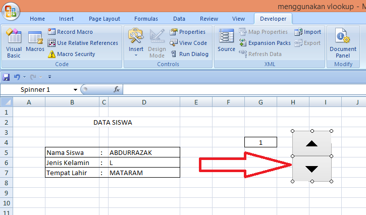 Menggunakan Spin Button (Form Control) Untuk Mencari Data