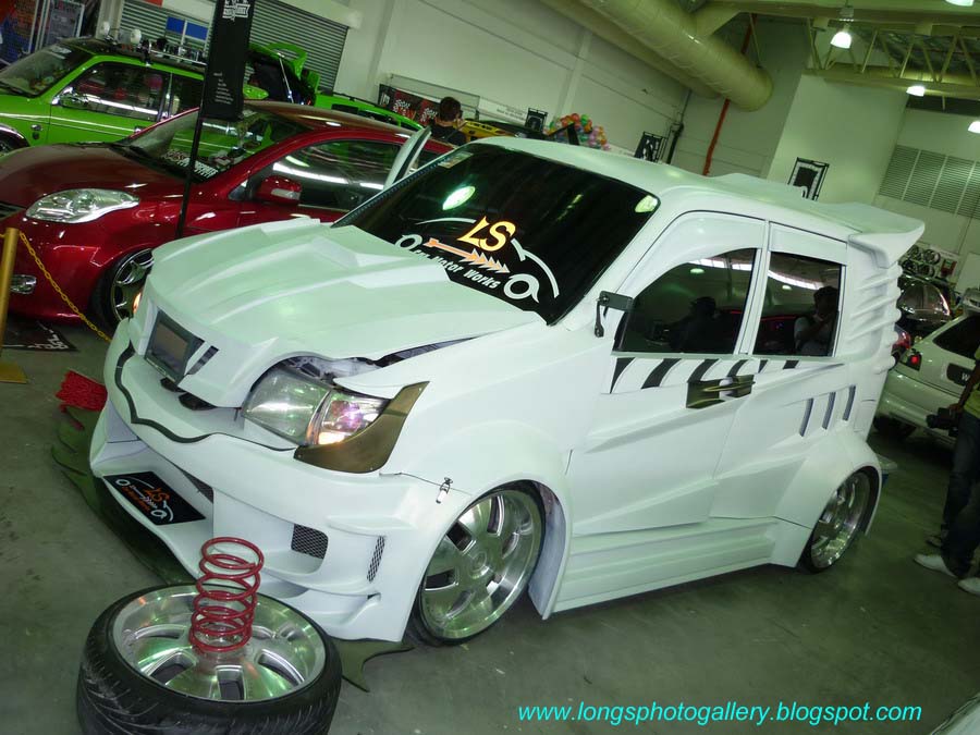 Long's Photo Gallery: Danga City Mall Autoshow 2011: Extreme Wide Body ...