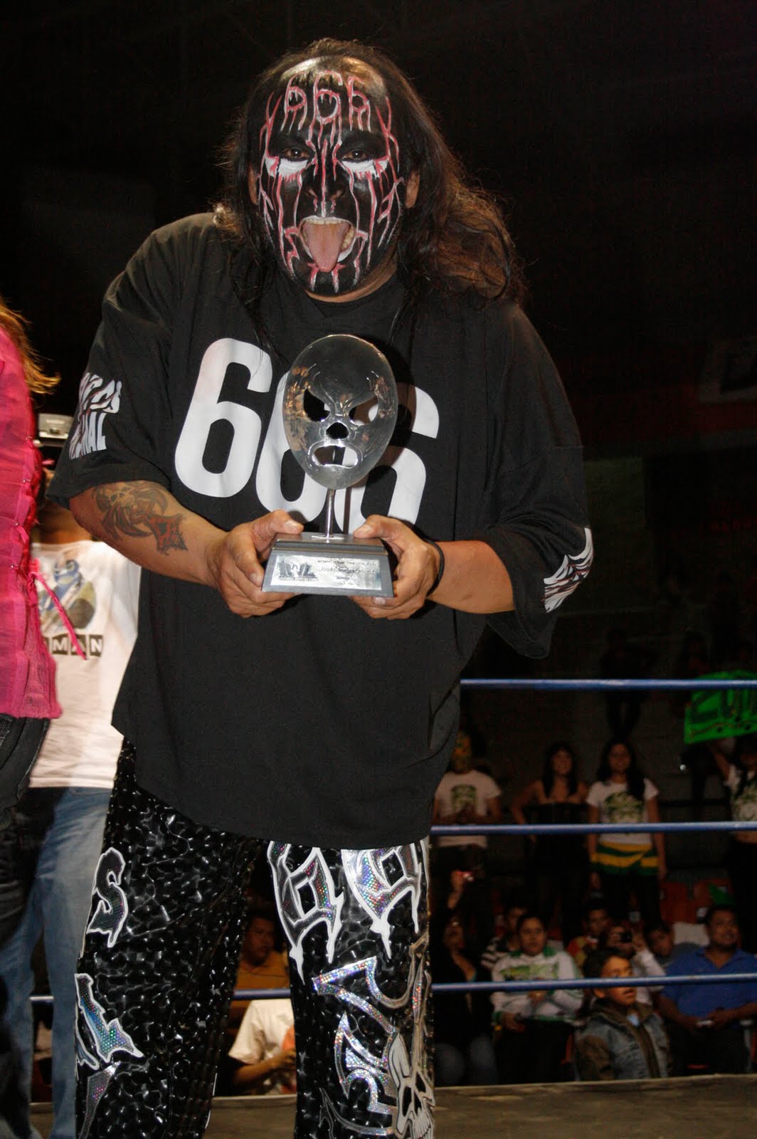 ESTRELLAS DEL RING.: DAMIAN 666 DESDE EL APOCALIPSIS CELEBRANDO 30 AÑOS ...