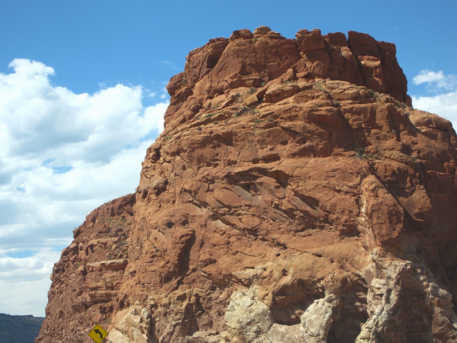 Thin Red Rock Line | The Way Up the Mountain