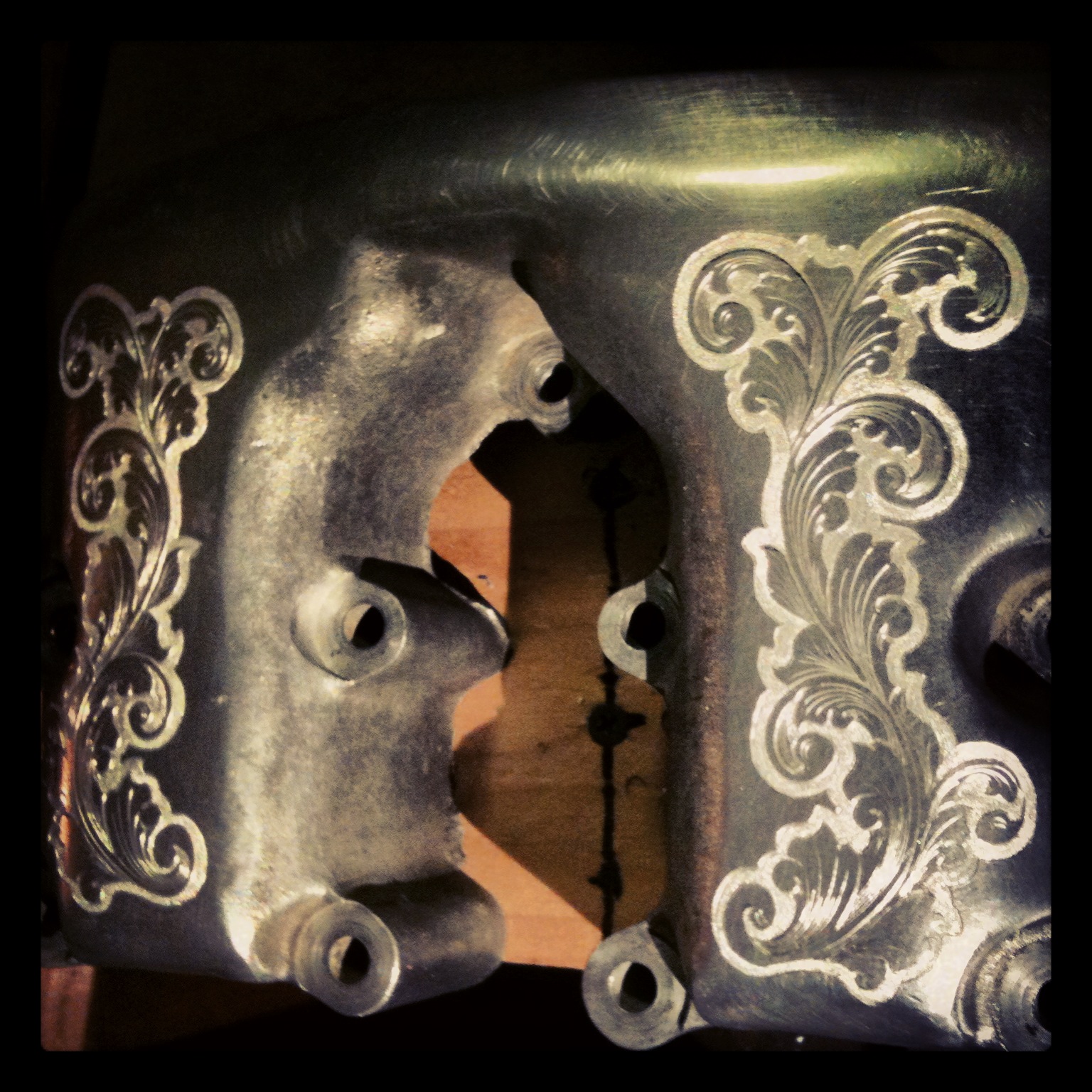 Custom Engraving by Denny Aulia: SHOVEL HEAD ROCKER BOX- Top side