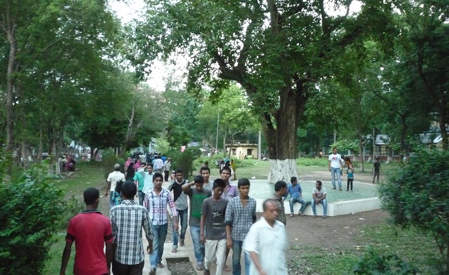 Homna - Comilla: Dhormo Sagor and Municipal Park | Comilla City