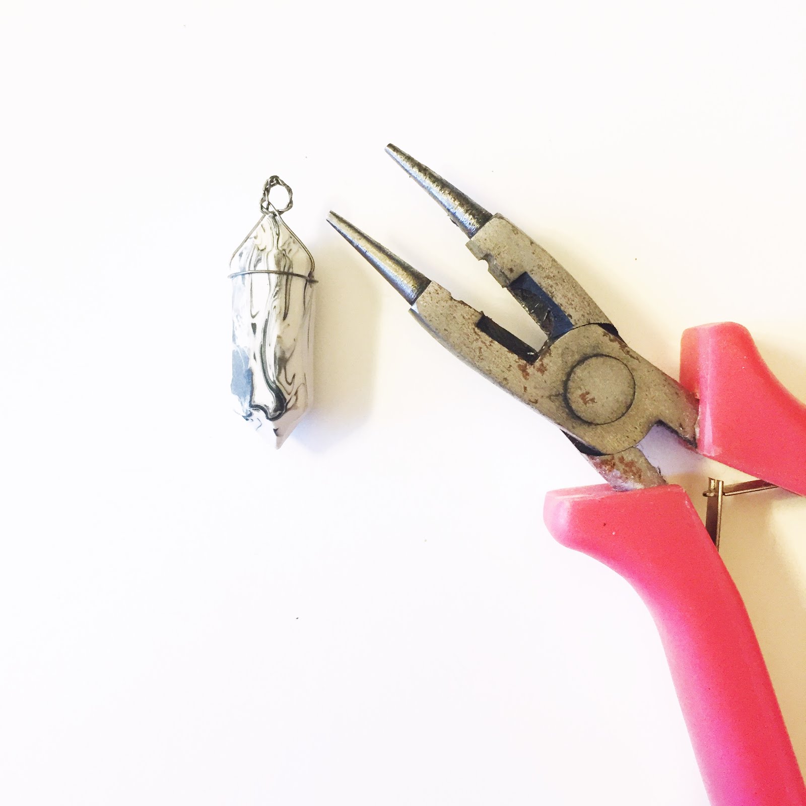 We Made It: DIY Quartz Pendant Necklace