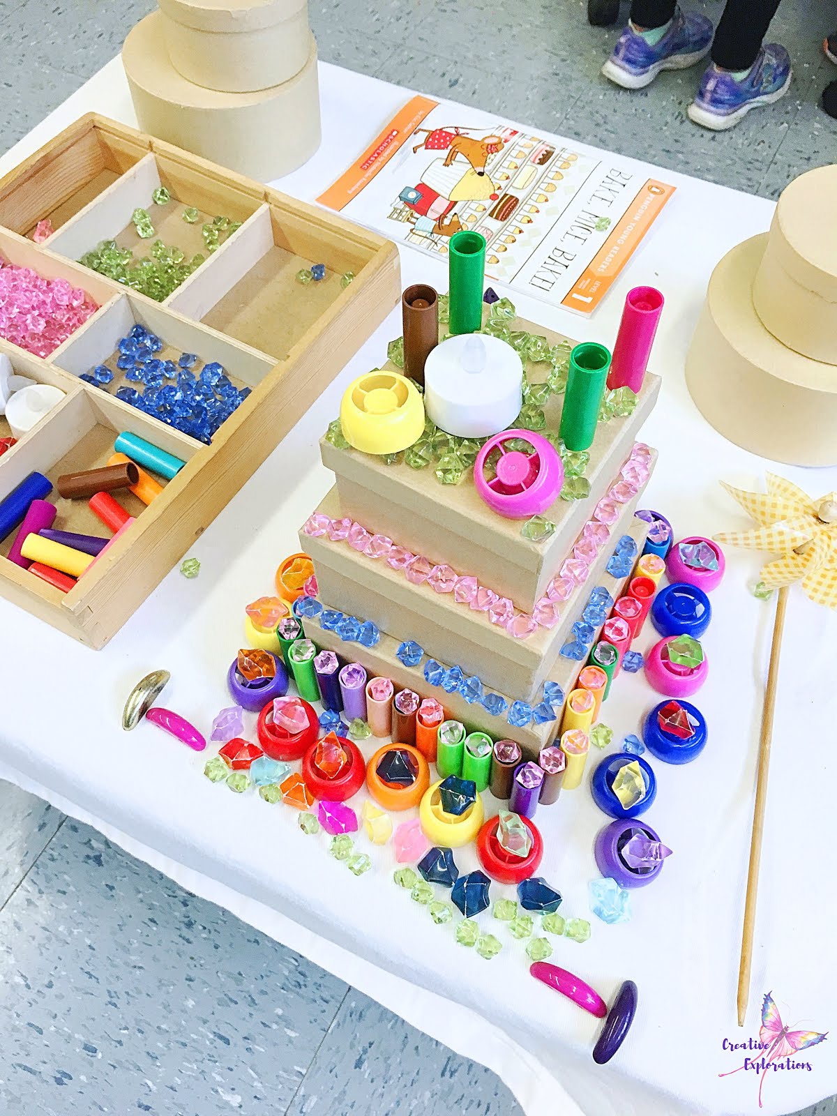 Creative Explorations MvH: Loose Parts Cake Play