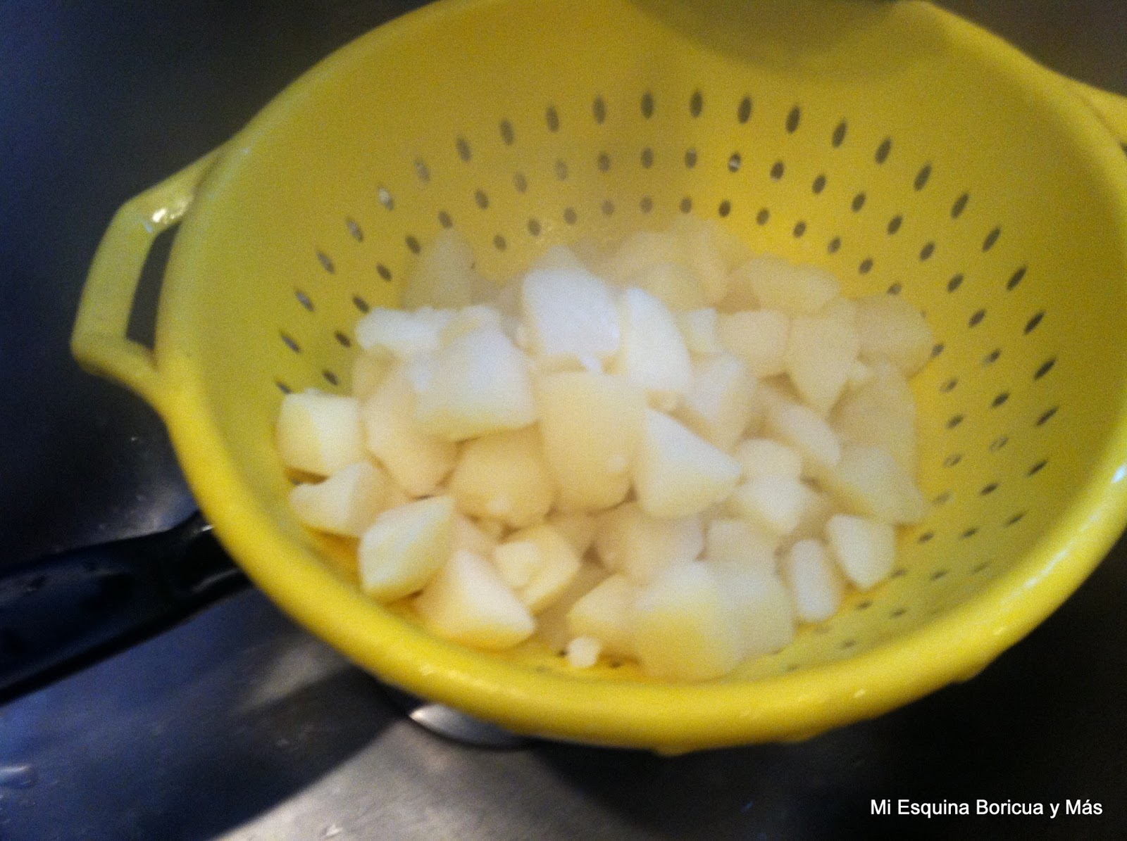 Mi Esquina Boricua y Más: Papas majadas con ajo